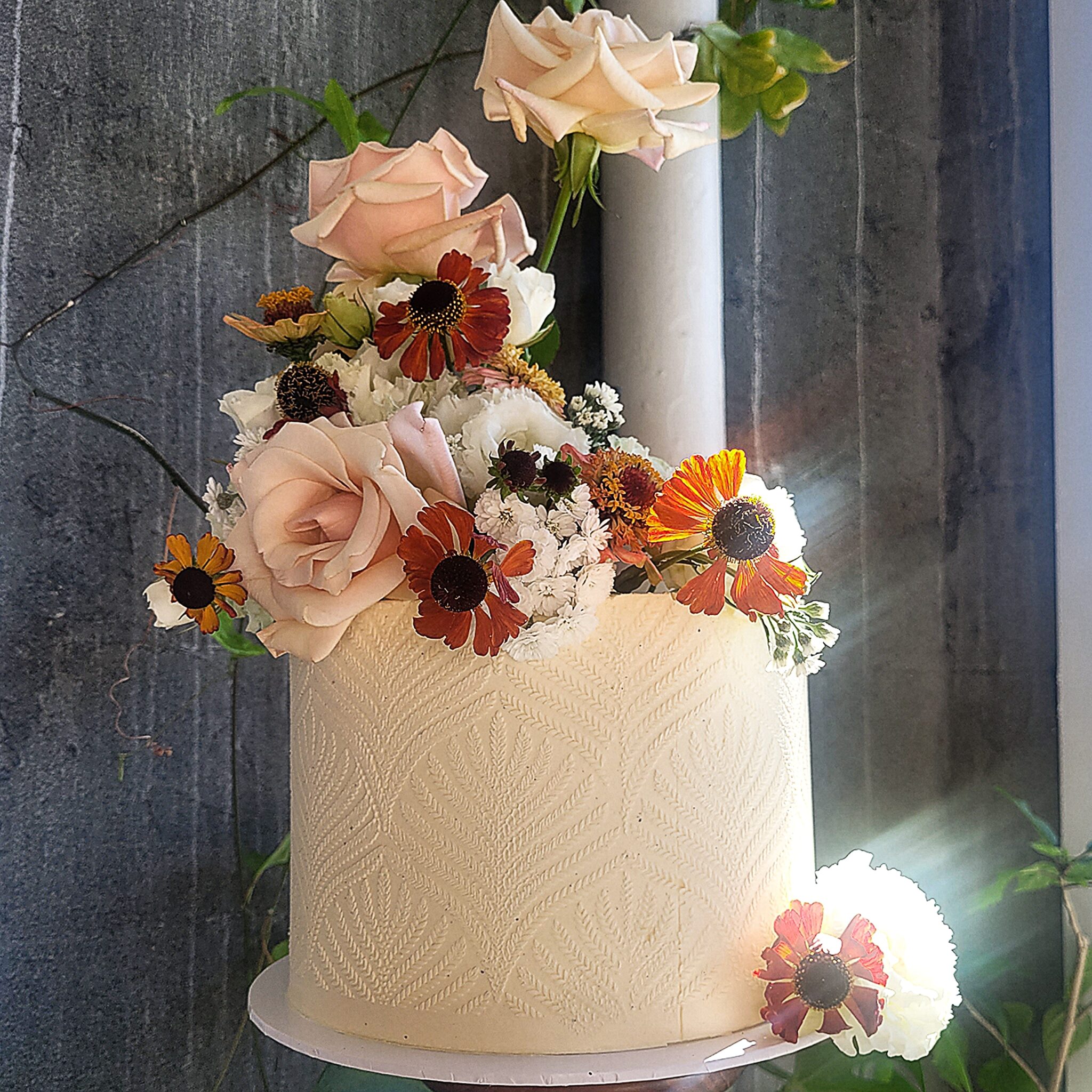 Amazing Wedding Cakes | Christchurch Based Wedding Cake Makers